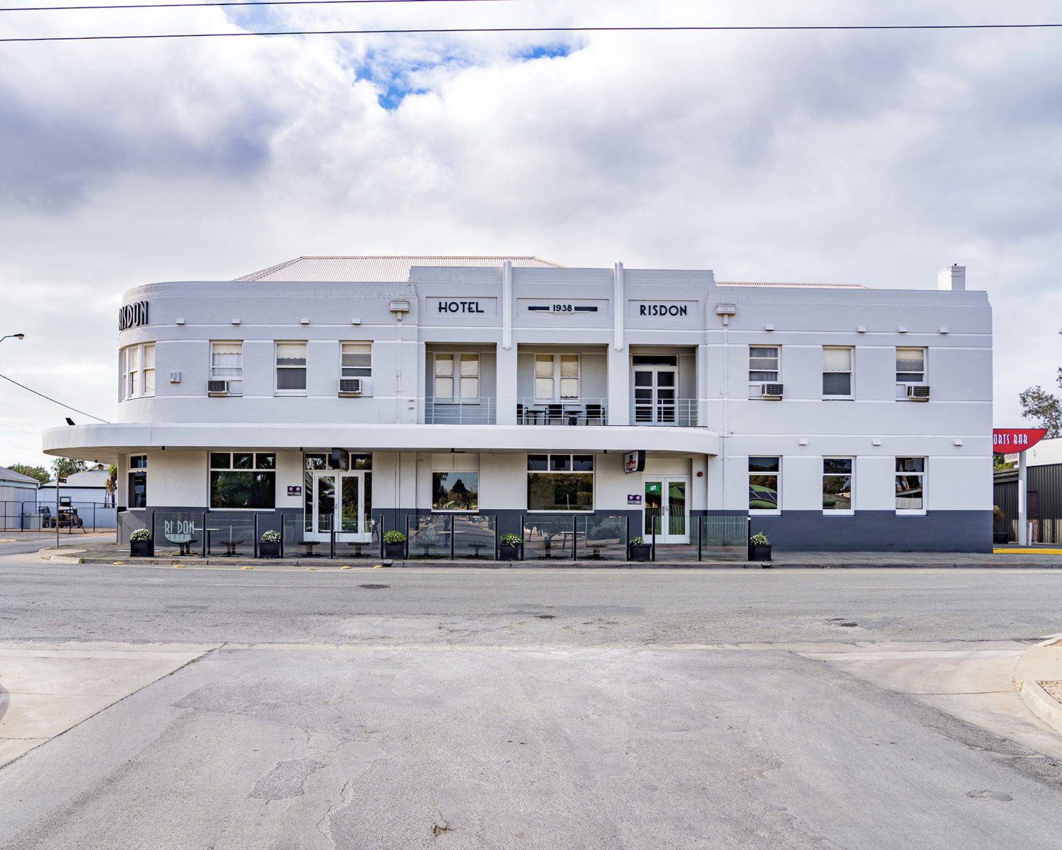 What's On - Risdon Hotel