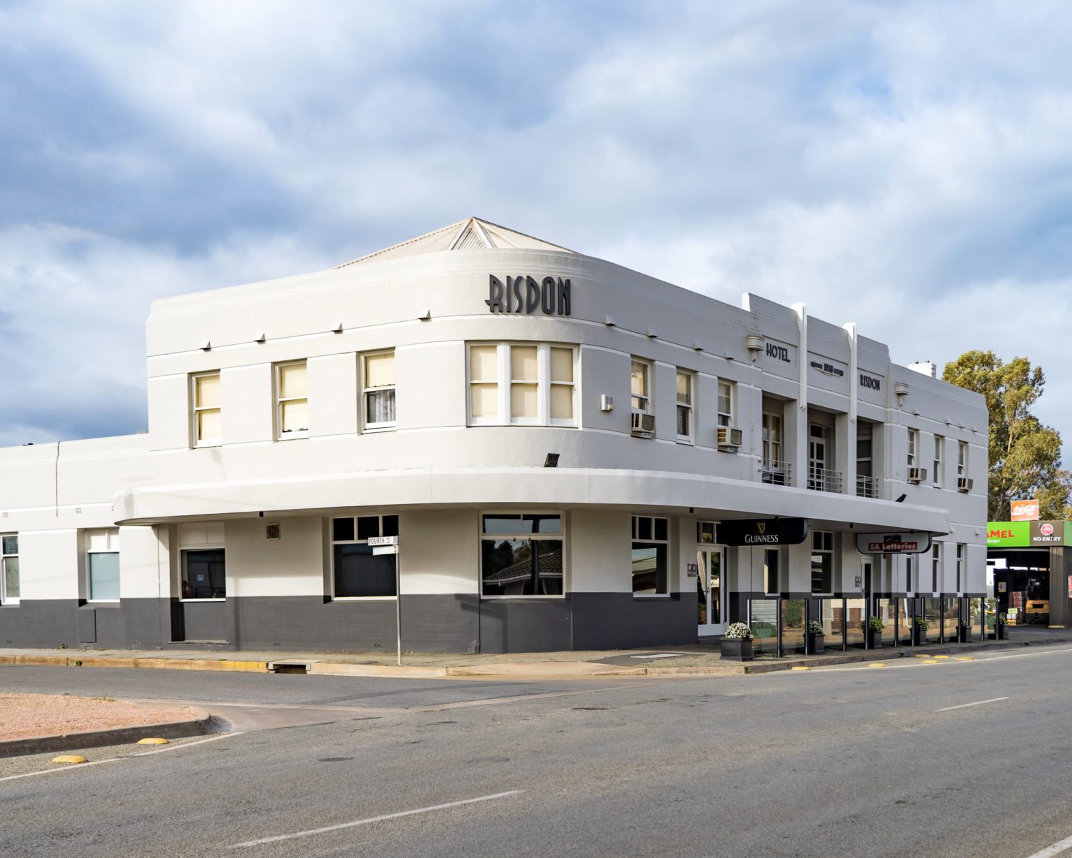 Home - Risdon Hotel
